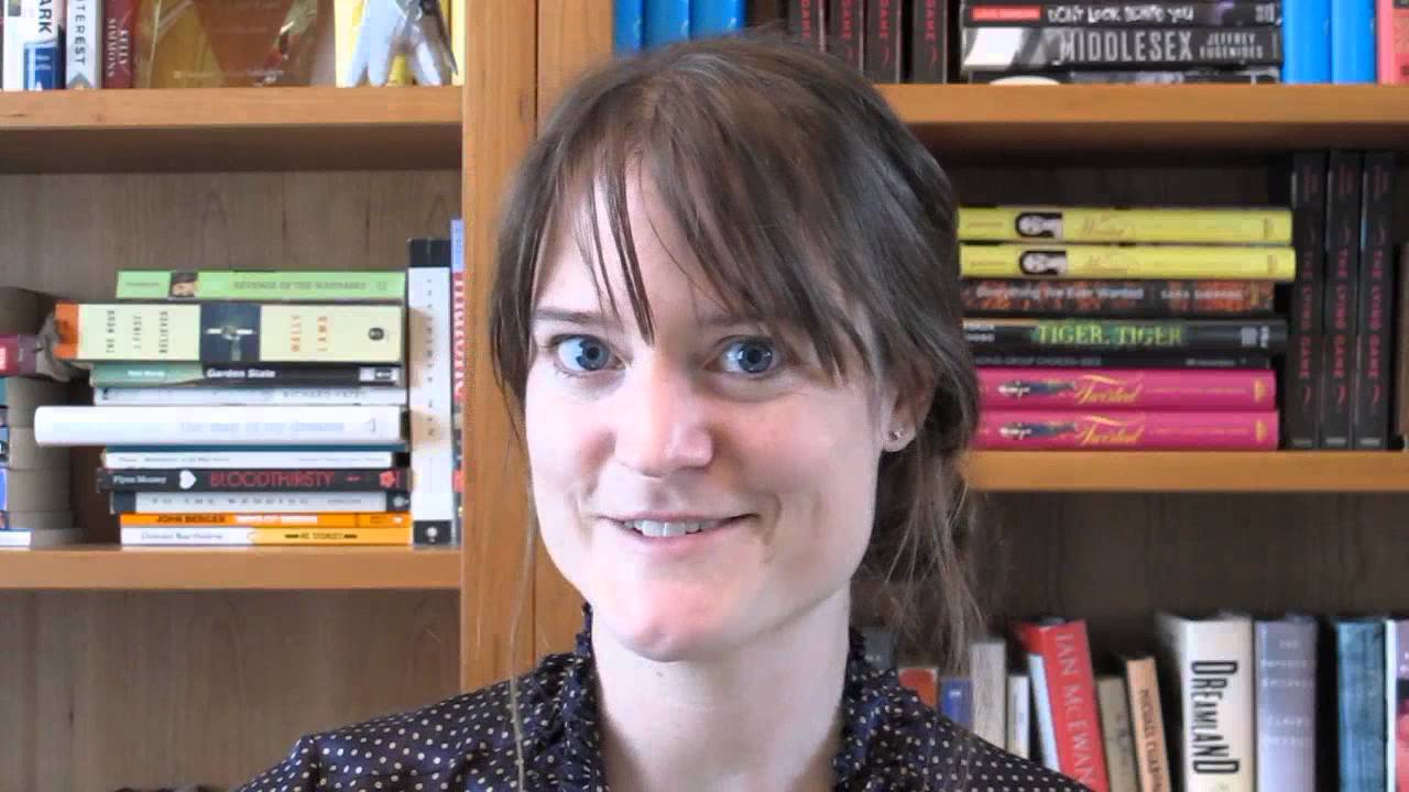 Pretty Little Liars Author Sara Shepard Spills Secrets About Her Latest ...