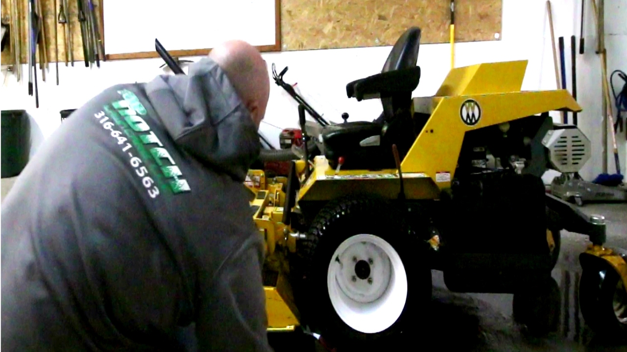 Cleaning Walker Mower H38i 52 rear discharge - YouTube
