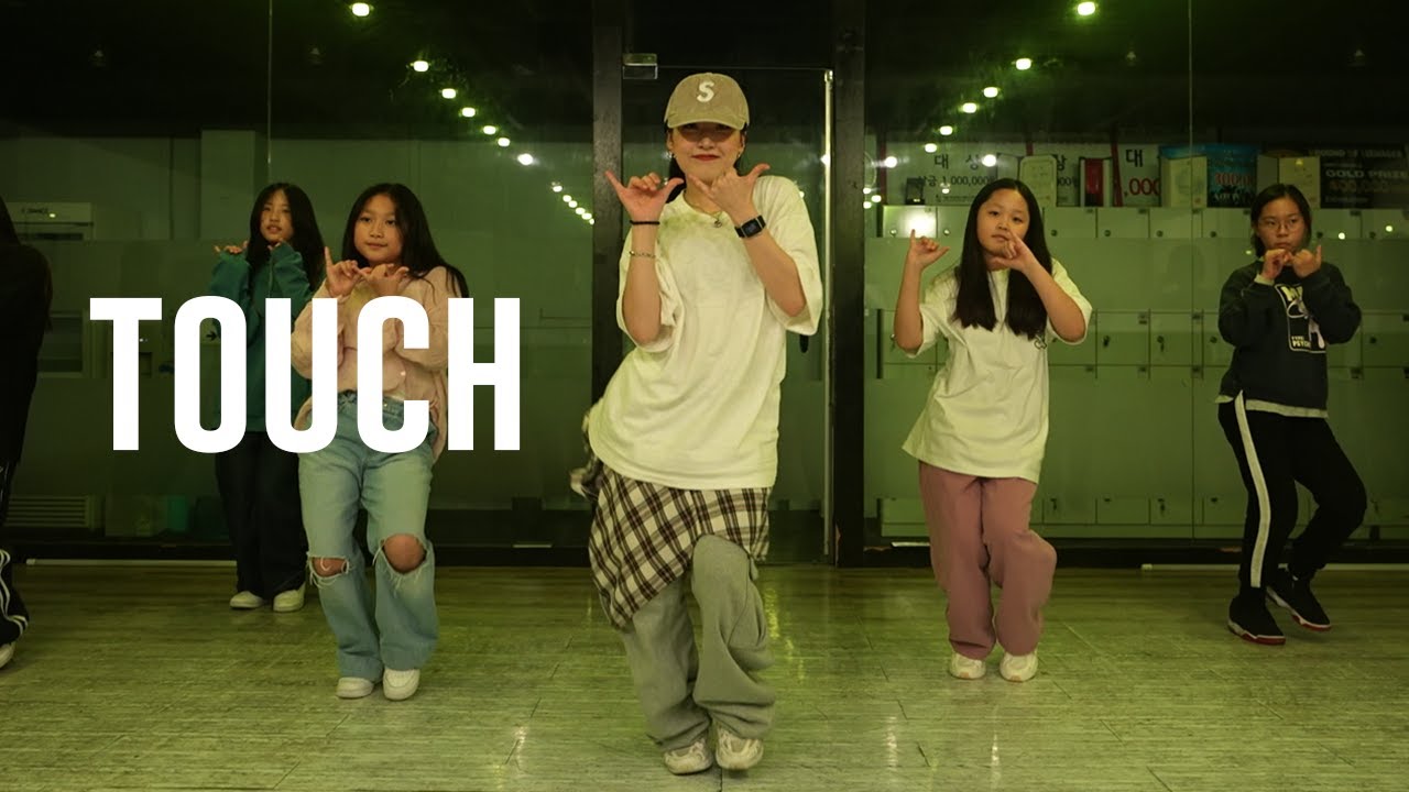 KATSEYE - Touch K-POP DANCE COVER SORA - YouTube