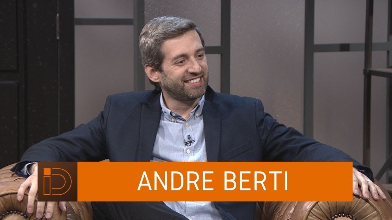 Entrevista com André Berti l Identidade Geral - YouTube