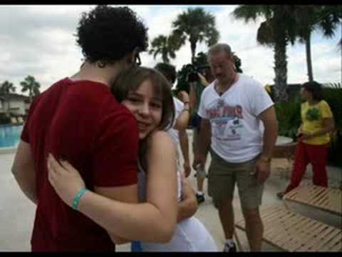 Jonas Brothers POOL PARTY IN TAMPA BAY - YouTube