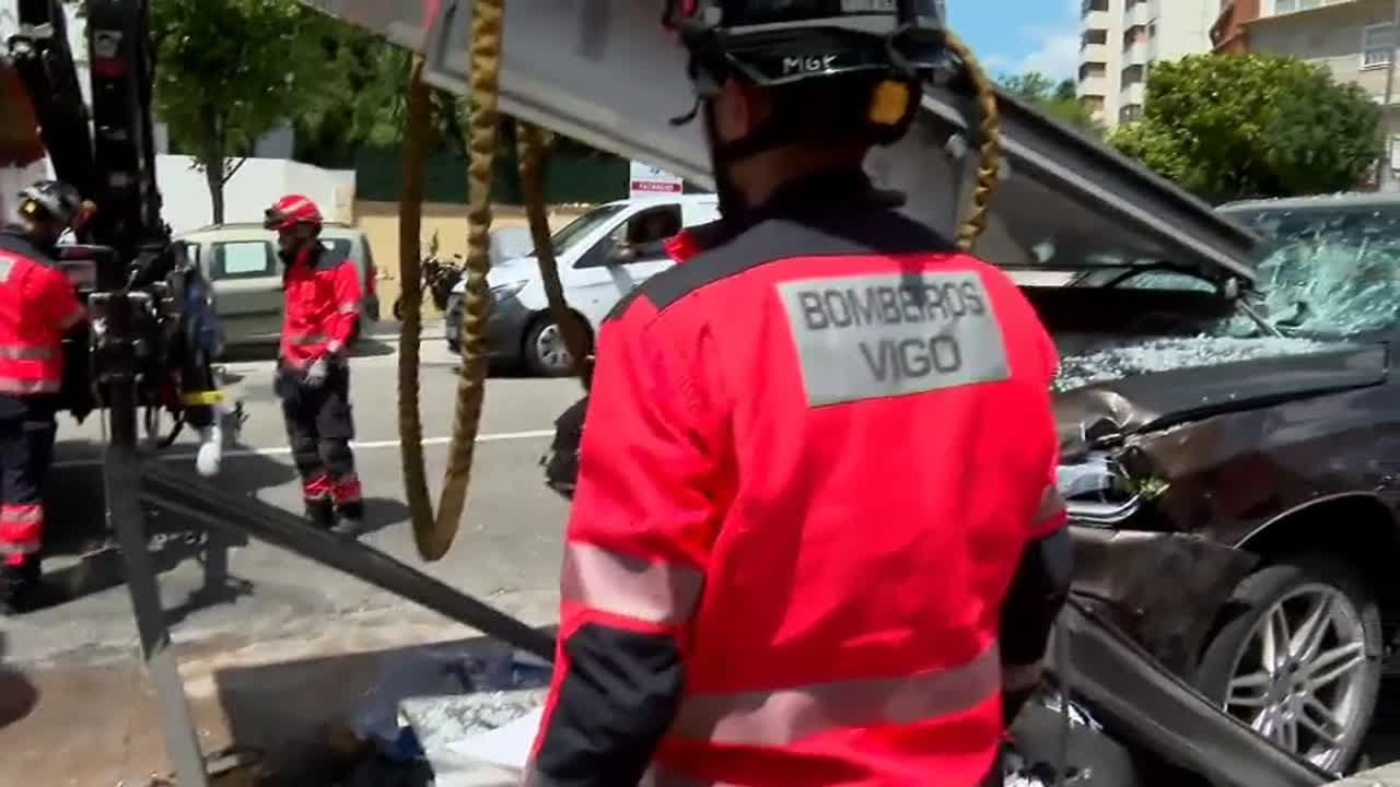 Atropello múltiple en Vigo - YouTube