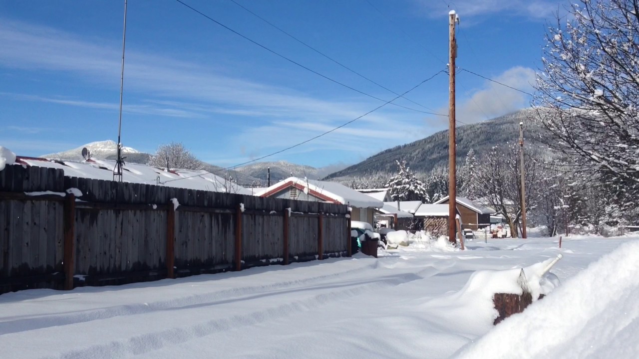 Taking a snow day with a real Geo Tracker - YouTube