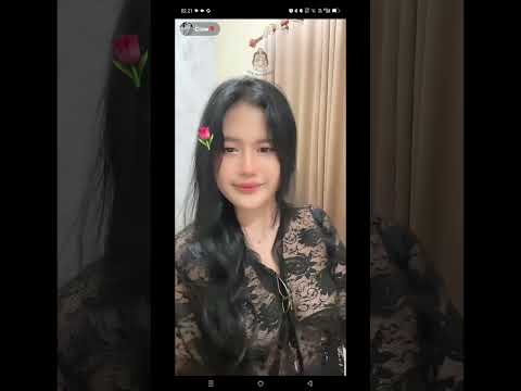 LIVE TIKTOK HOT CEWE BARBAR PAKAI BAJU JARING TRANSPARAN KELIHATAN JELAS GUNUNG KEMBAR NYA