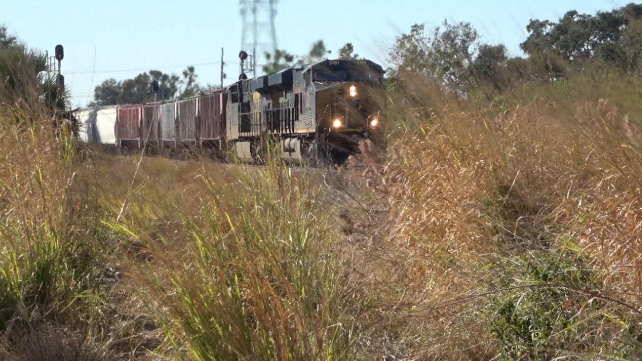 Lakeland connection. Train 604 w/ CSX locomotives 3191 & 916 heads ...