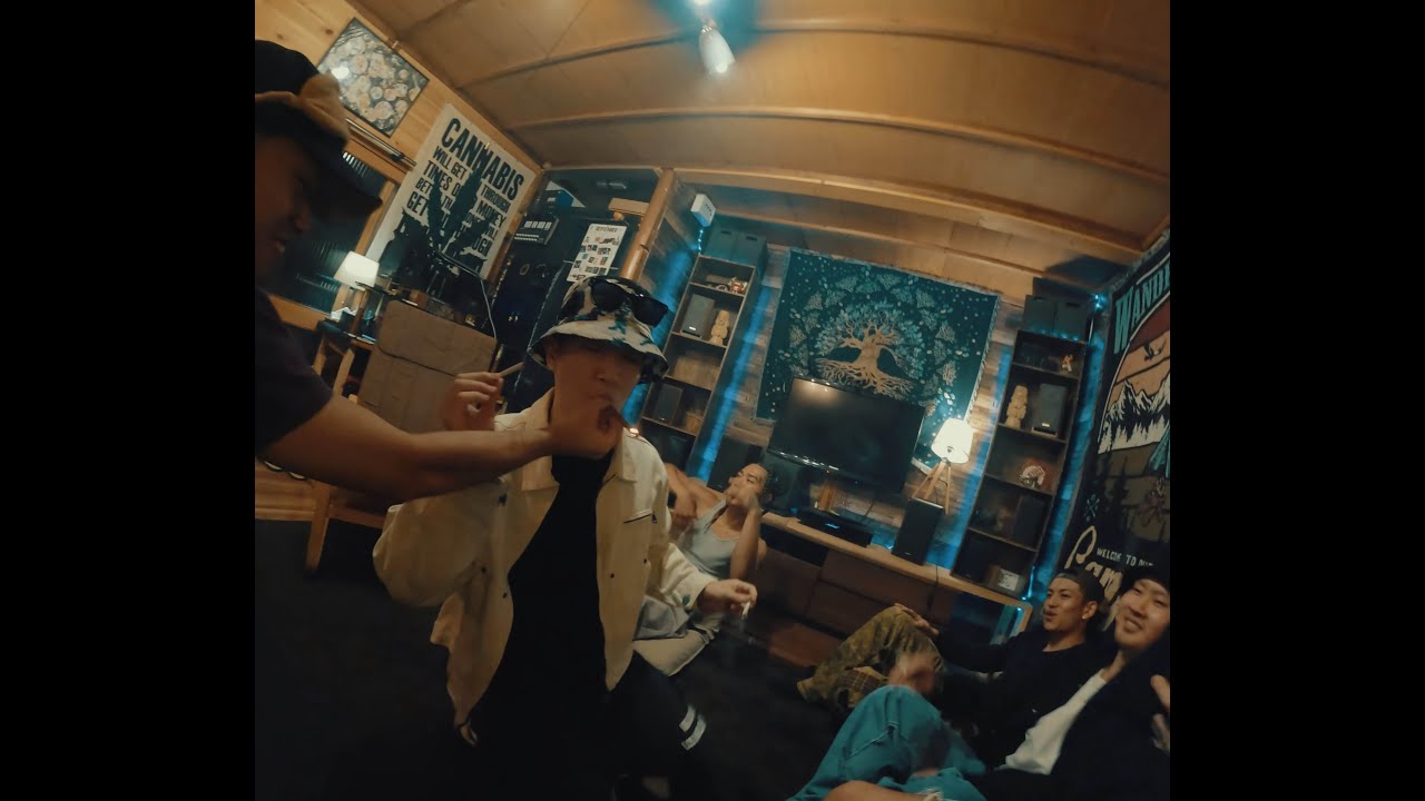 RAYJEE - 笑笑 feat. True Luxgs & Big Dipper (Official Video) - YouTube