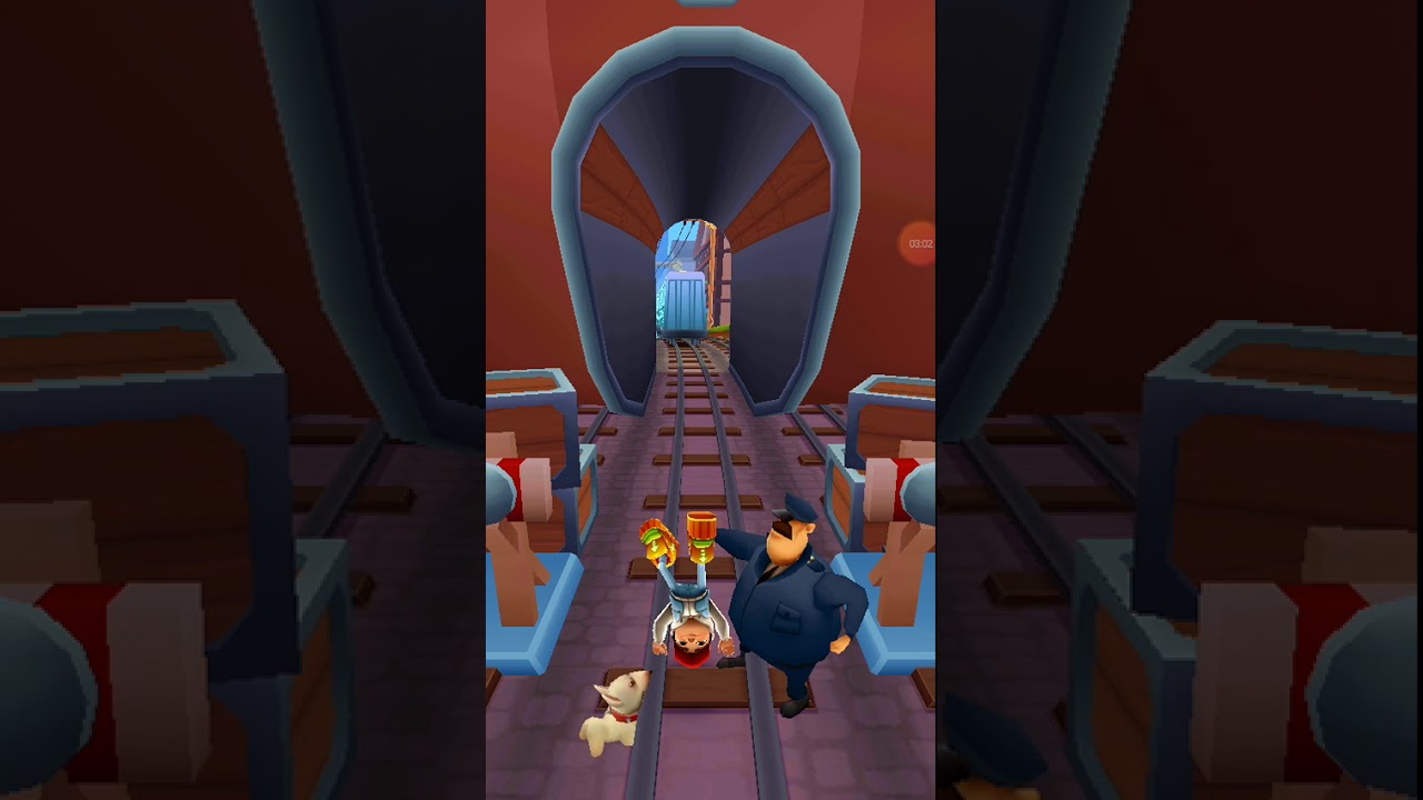 Don't get caught by the cop..Subway surf - YouTube