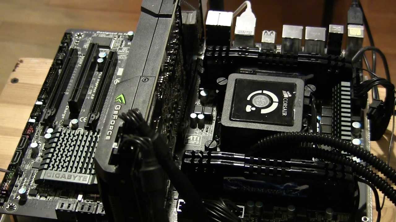 Gigabyte GeForce GTX 590 - led lighted GeForce logo. - YouTube