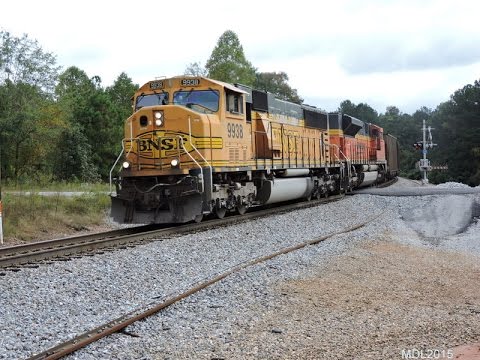 HD: BNSF 9938 leads NS Train 733 in Temple, GA - YouTube