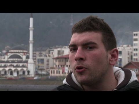 La storia di Alen Muhic, uno dei "figli invisibili" delle guerre - YouTube