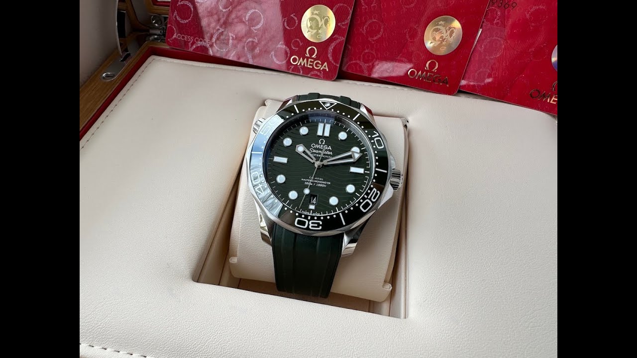 Omega Seamaster 300m Green 210.32.42.20.10.001 - Real life view - YouTube