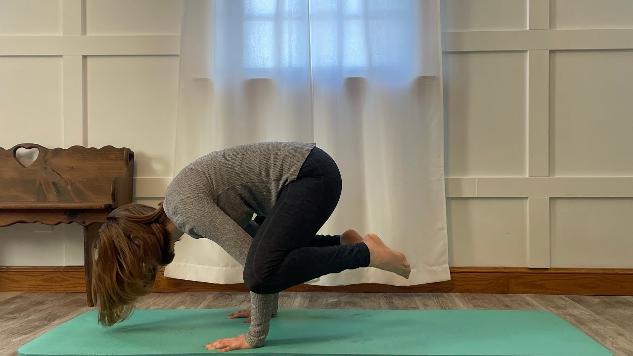 Crow Pose Prep - 15 Minute Yoga - YouTube