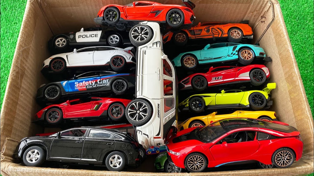 BOX FULL OF METAL DIECAST MODEL CARS, ROLLS ROYCE, BMW, RX350, HONDA ...