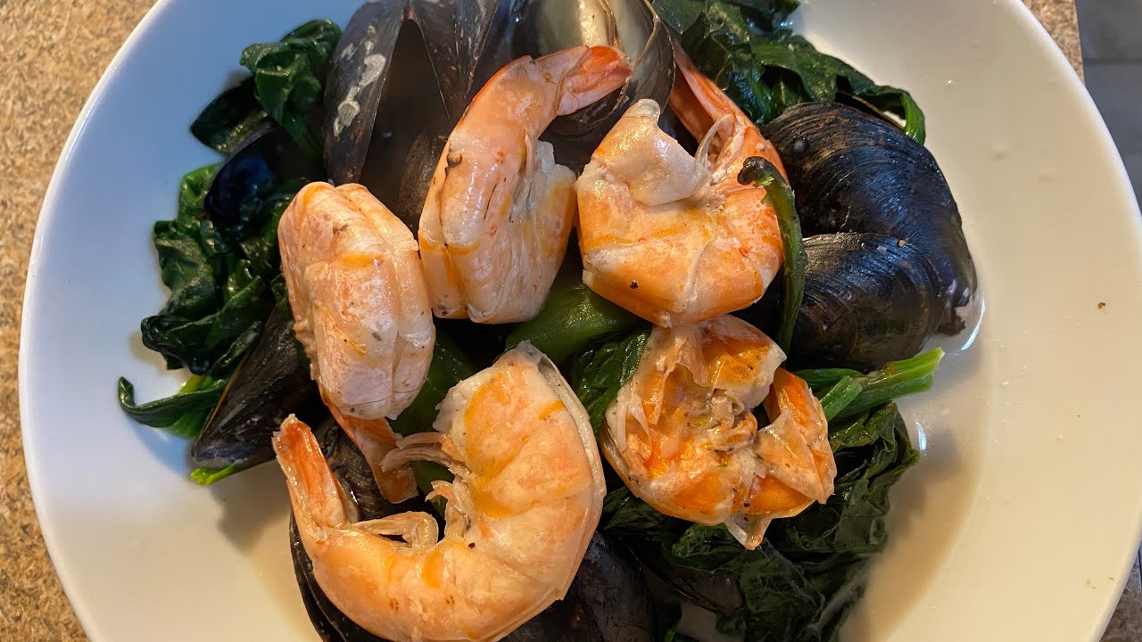 Ginataang hipon with tahong recipe ni Anak Lupa - YouTube