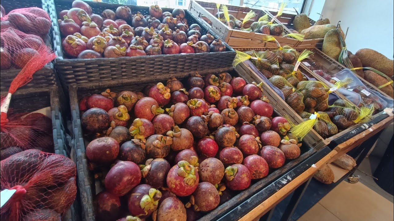 Indonesian Fruit Store • Supermarket Buah • Jakarta Fruit Market - YouTube