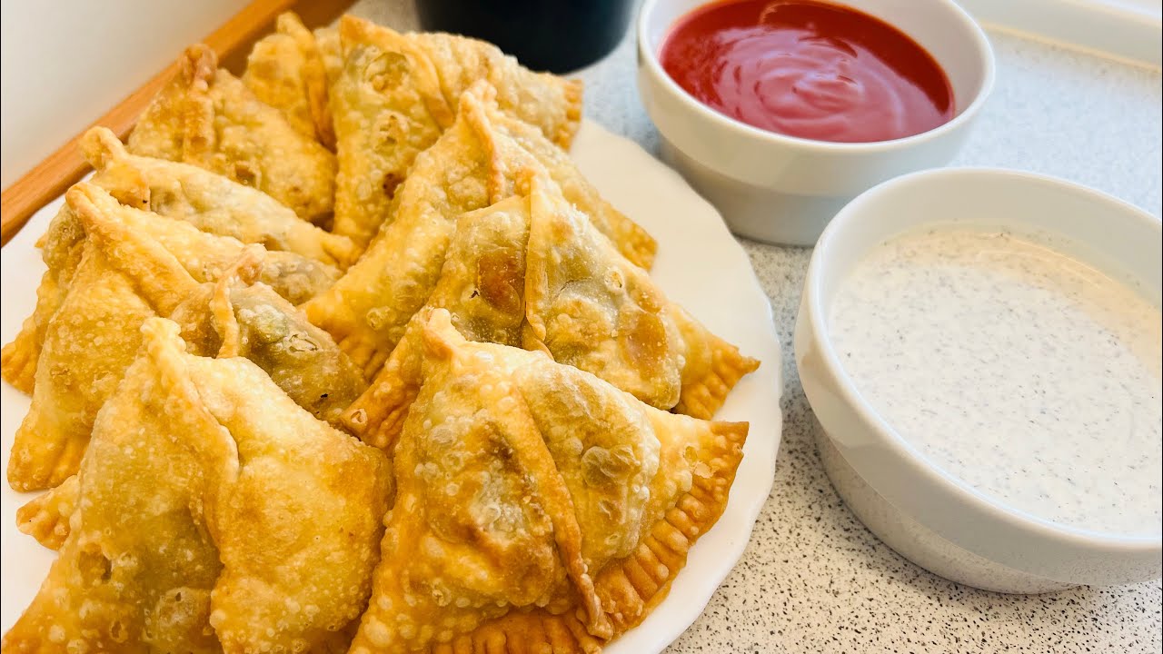 INCREDIBLE TASTY POTATO & PEA SAMOSA RECIPE 😋👌 - YouTube