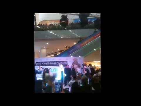 Tarsu alışveriş merkezi Gülben ergen  imza günü Hasan Can