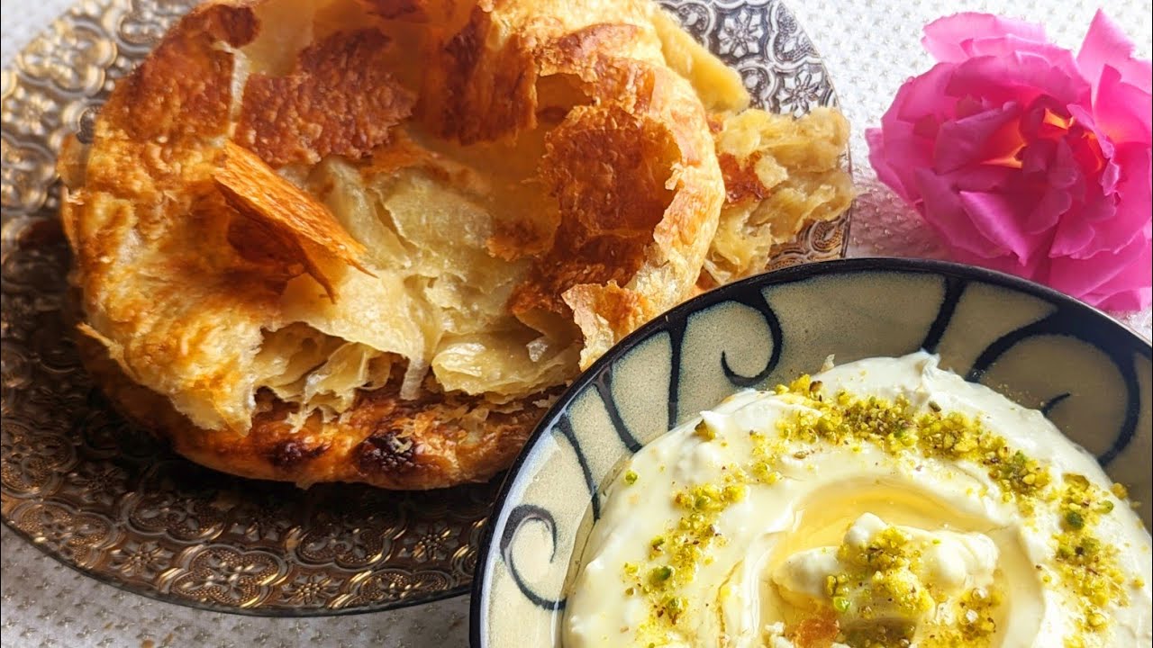 Egyptian flaky, buttery, pie. Just 4 ingredients. Fatir mushaltat فطير ...