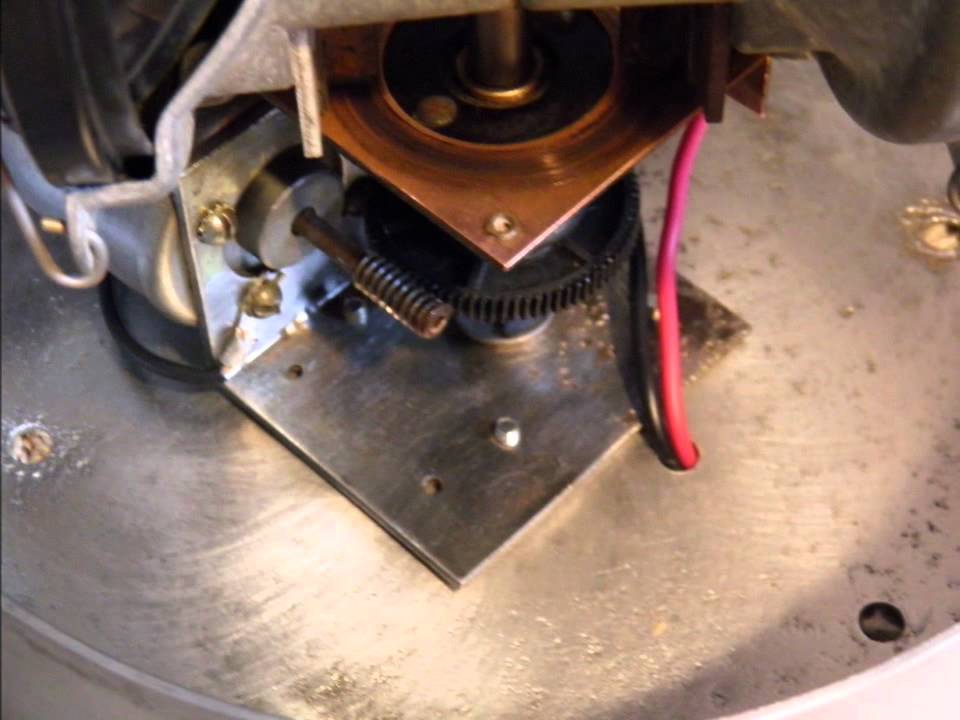 Federal Signal Model 14 Beacon/Lightbar Restoration - YouTube