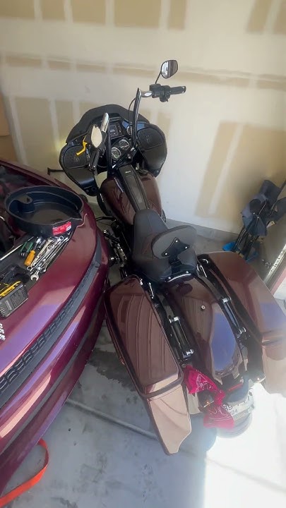 ROAD GLIDE SPECIAL WITH BASSANI 2 INTO 1 NO BAFFLE - YouTube