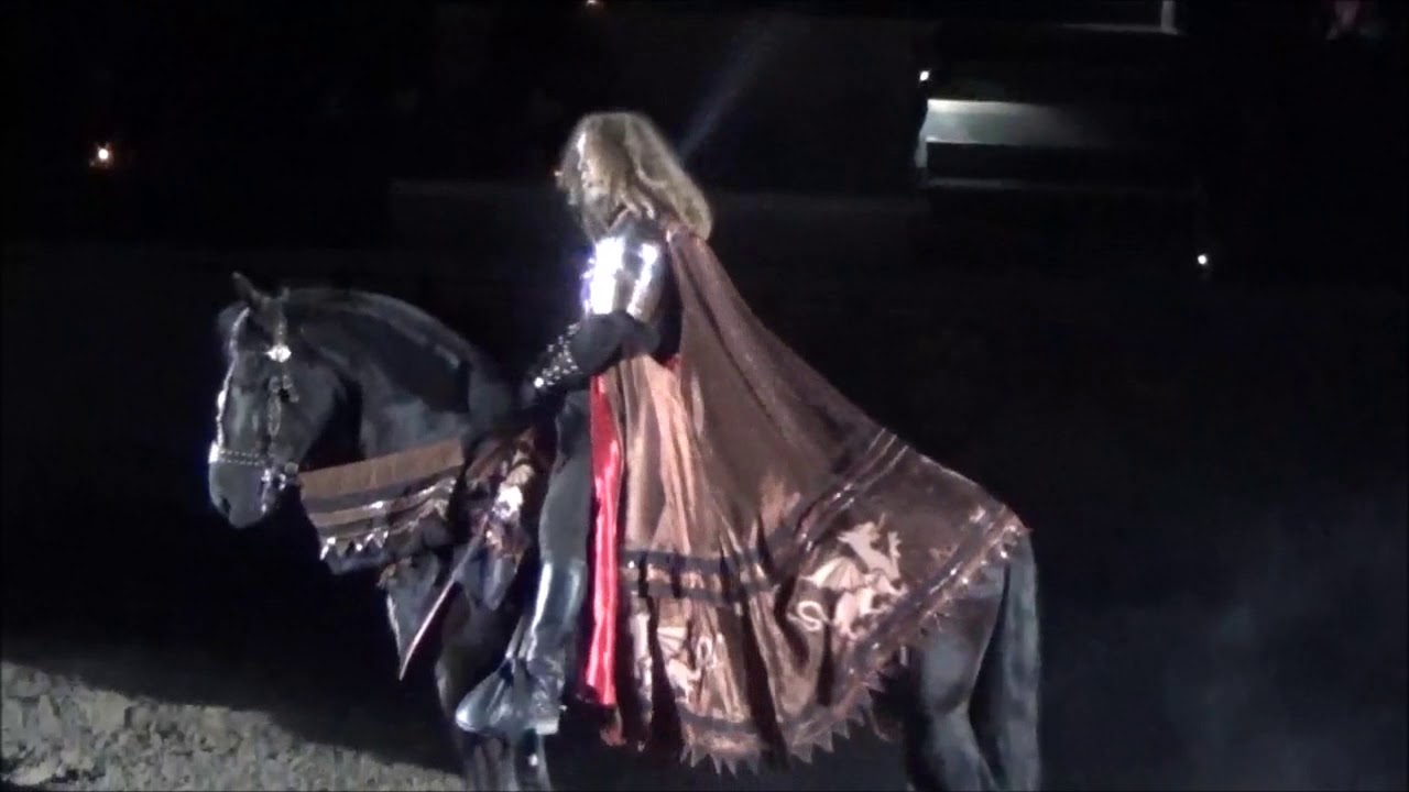 MEDIEVAL TIMES DINNER AND TOURNAMENT DALLAS, TEXAS - YouTube
