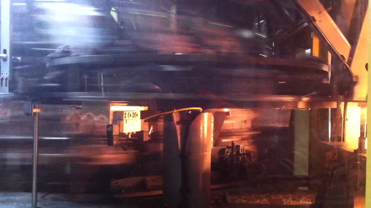 Tech-Long RJM20 blow molding machine .MOV - YouTube
