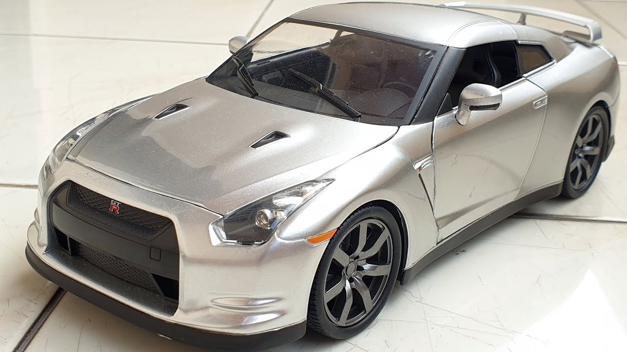 Jada Nissan GT-R R35 2009 Fast Furious 1:18 - YouTube