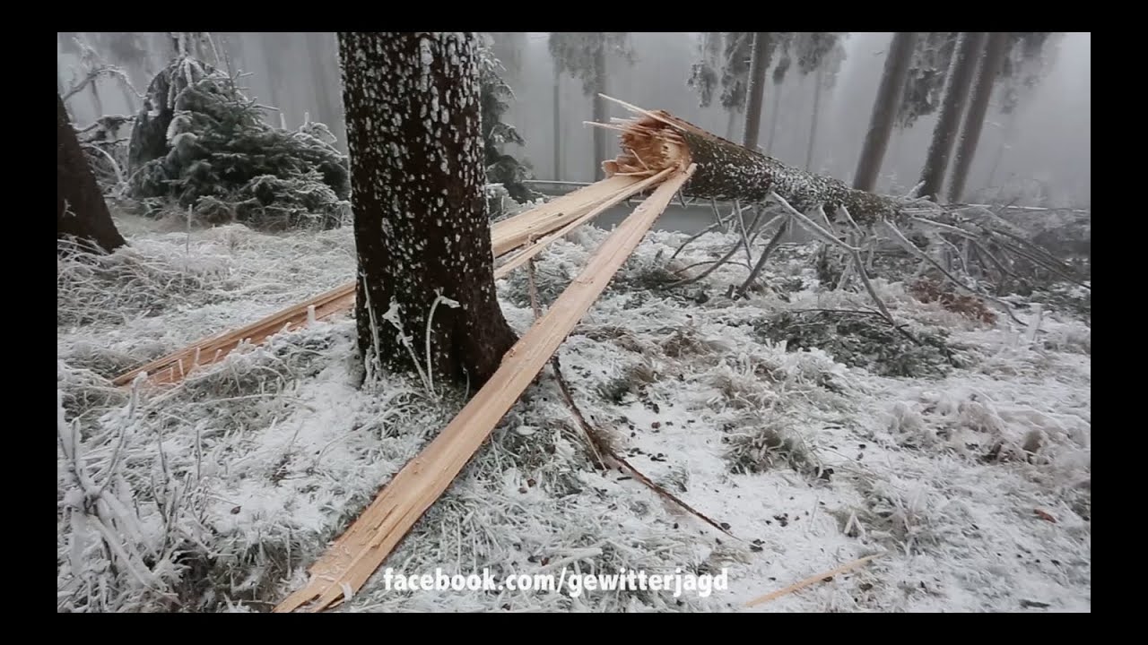 Eisbruch auf dem Großen Feldberg (Dezember 2014) - YouTube
