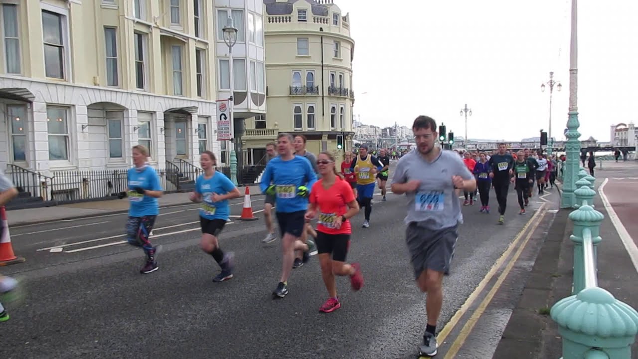 Brighton 10k run start 2019 - YouTube