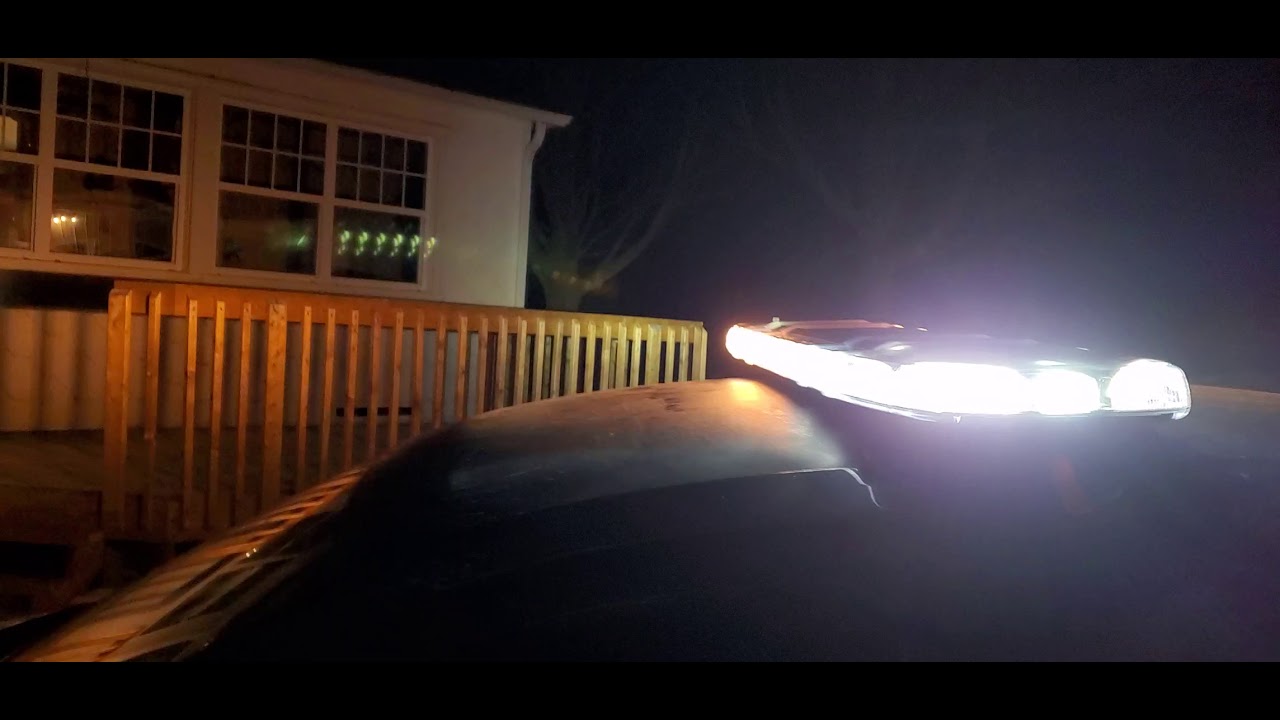 Whelen Ceridian Wecan 54" dual color A/W - YouTube