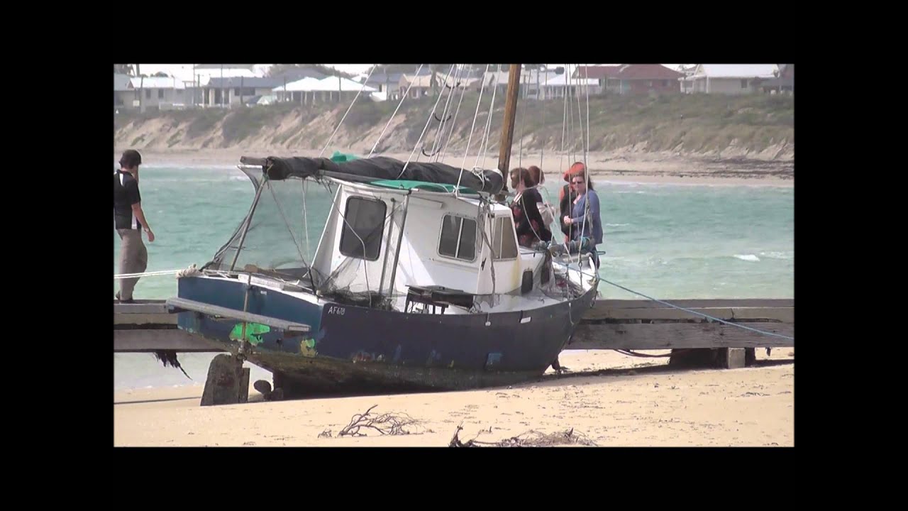 Boats Wash Ashore After Western Austrlia's Storm - YouTube
