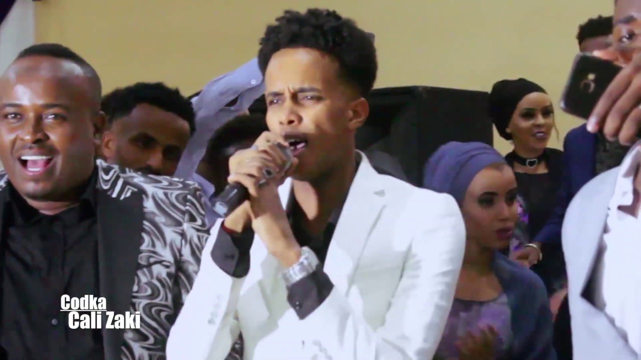 Cali Zaki Dawadii Naftaydaay Showgii Caaqil Yare Live Stage 2019 - YouTube