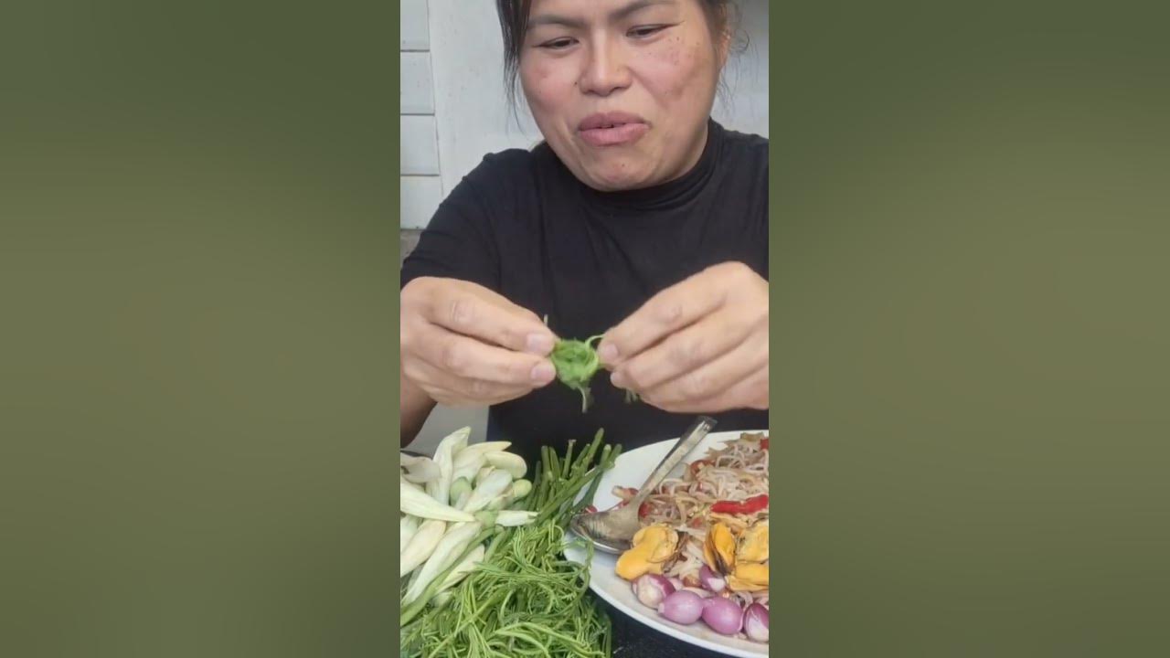 เว้านัวหัวม่วนกินไปเว้าไปนำ #ม่วนๆ #eating #food #mukbang #sophat #shorts #short #subscribe ...