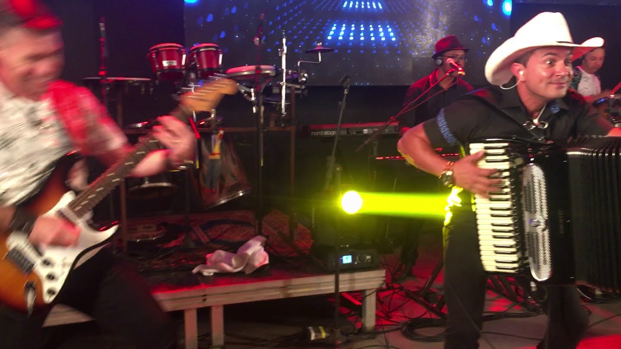 Banda Maré Alta - YouTube