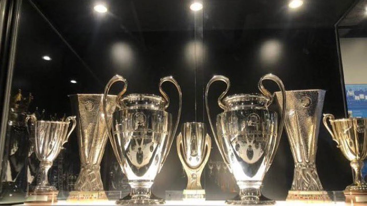 Chelsea Adds The 2nd Champions League To The Trophy Cabinet - YouTube