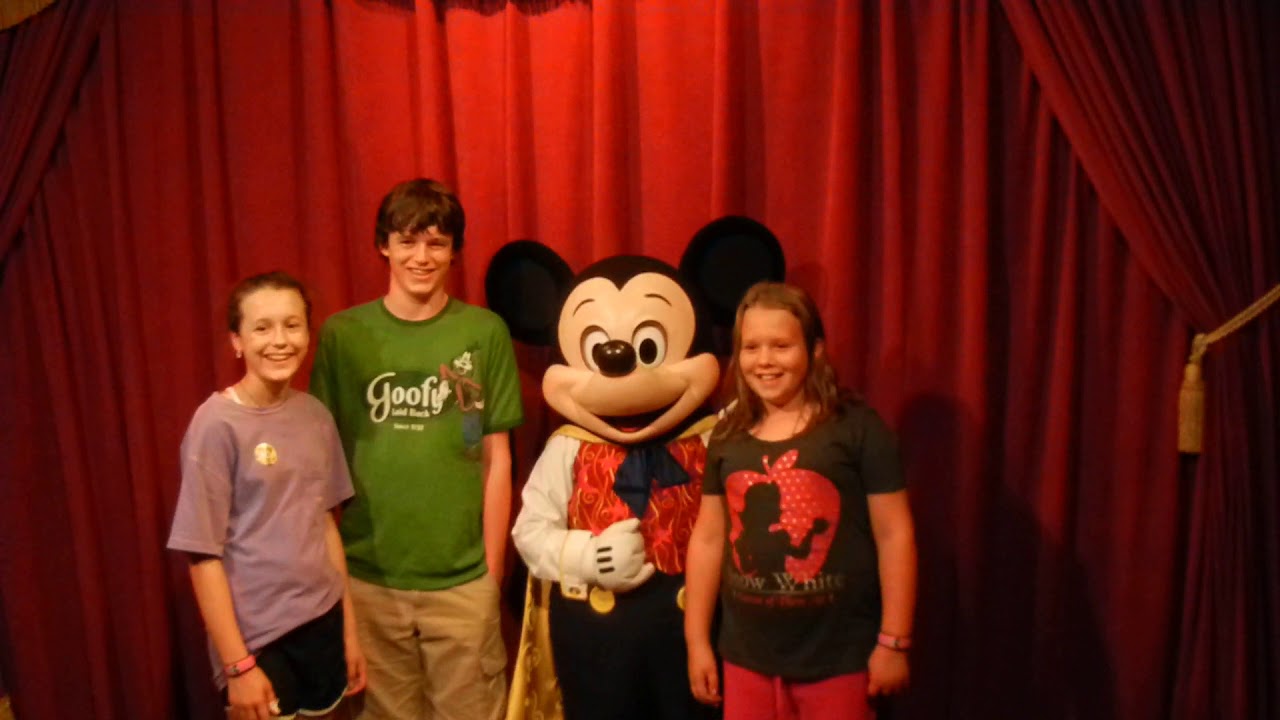 2015 Disney World - Talking Mickey - YouTube
