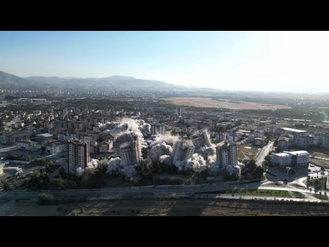 Dünyada ilk kez 15 katlı 9 blok tek seferde patlayıcı ile böyle yıkıldı #trending #trend #reels