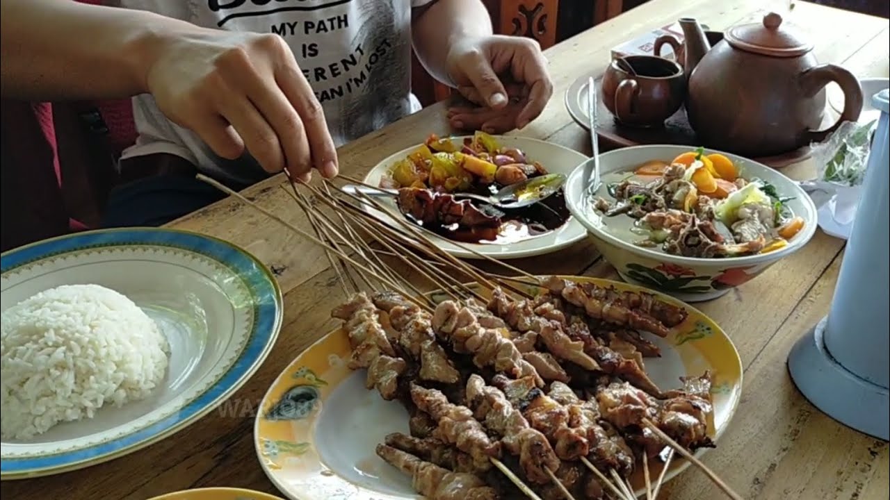 Kuliner Sate Batibul Bang Awi Ujung Rusi Tegal - YouTube