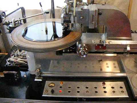 Scully Lathe and Westrex cutterhead in action - YouTube