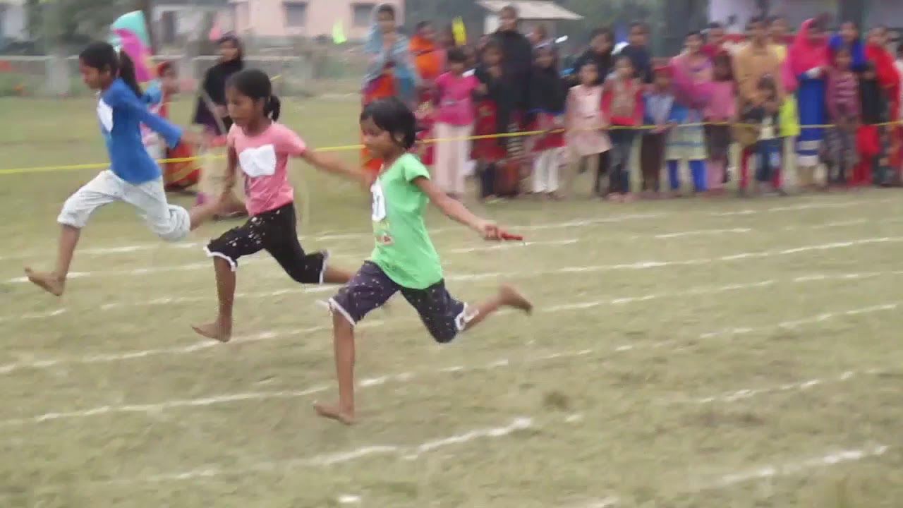 A first. Jump rope race by girls. - YouTube