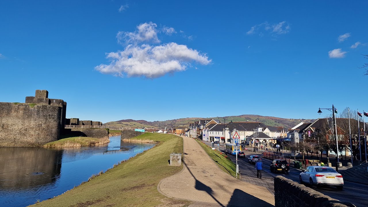 Caerphilly Town Walking Tour | Castle & Town Centre Walking Tour 4K ...