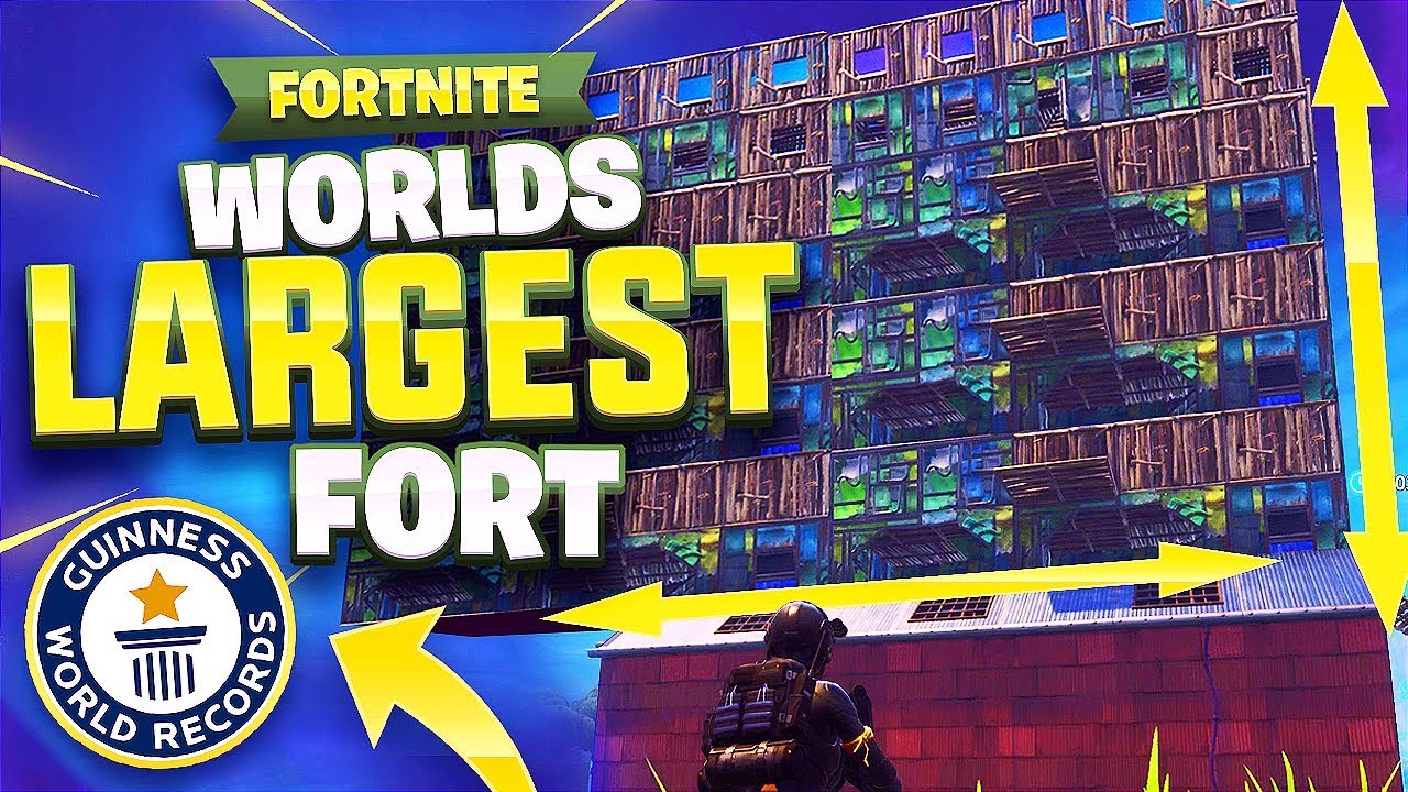 THE BIGGEST BASE EVER IN FORTNITE BATTLE ROYALE - YouTube