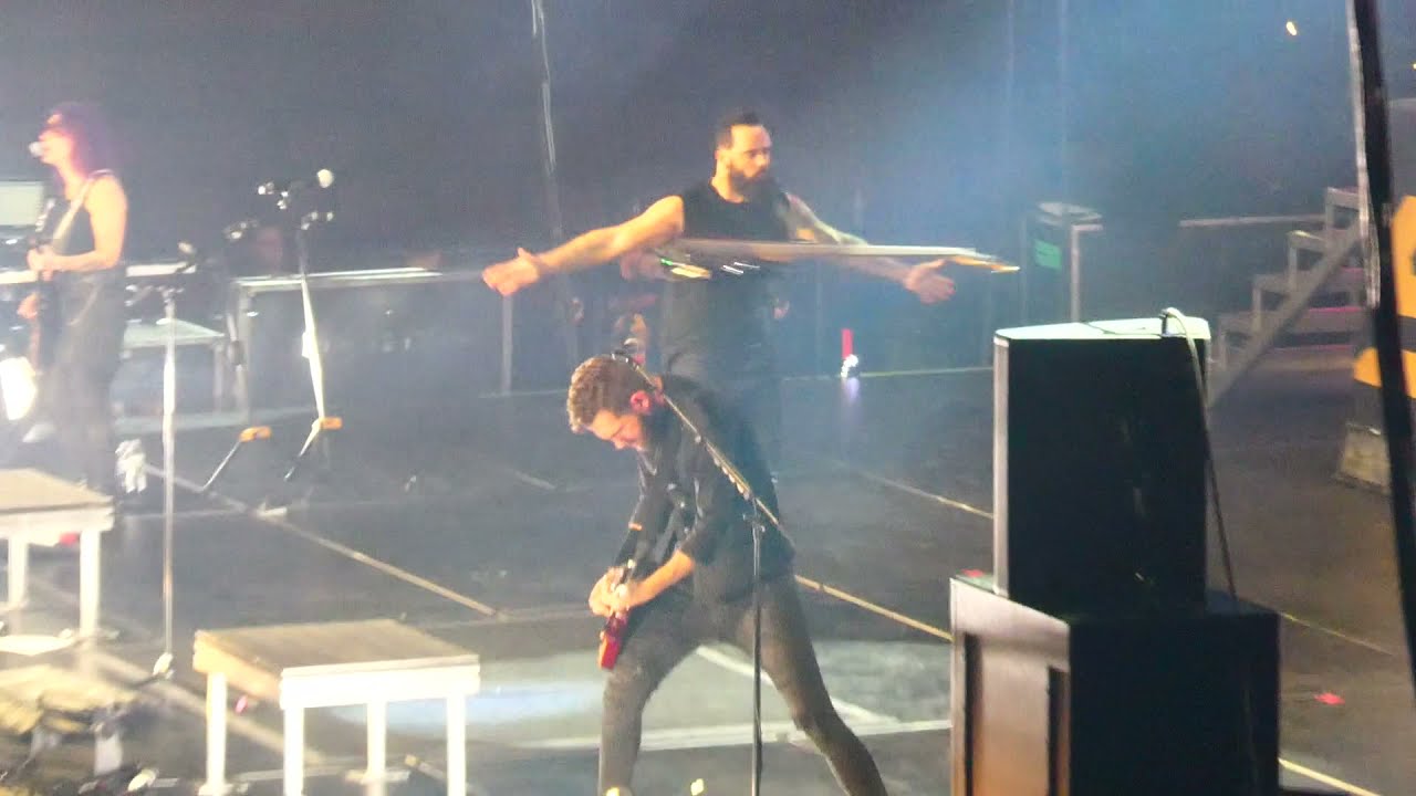 Skillet - Rebirthing - Live HD (Vines Center @ Liberty University 2021 ...