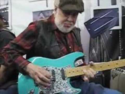 Bill Lawrence at NAMM 2008 - YouTube