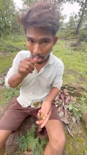 Ak anokha fal😱 #minivlog#viral#trending#village#shorts#reels#river# ...