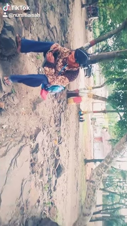 emak bapakku lg santai main ayunan 😍😍 - YouTube