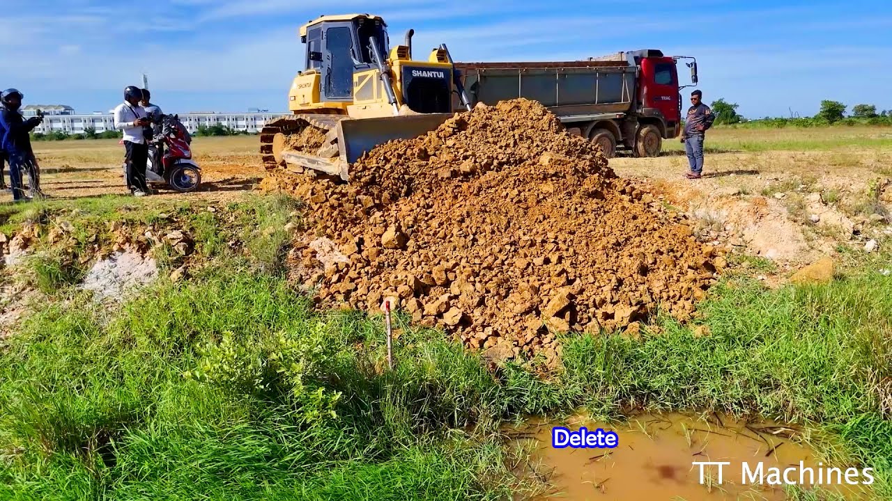 Just Start Filling Land Using Skills Operator Shatui Dozer Push Soil ...