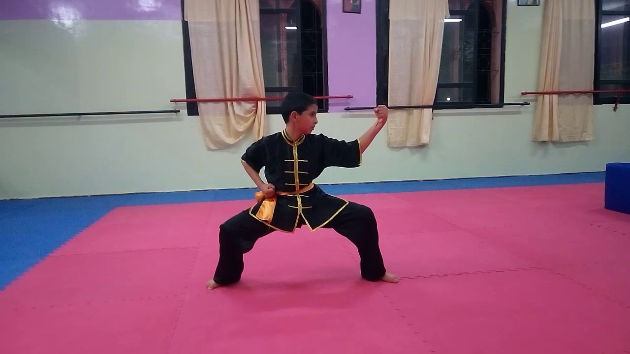 1er Ding zou chan quan wushu rehamna - YouTube