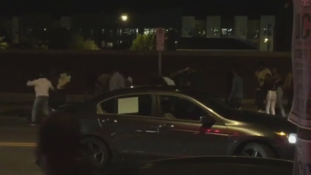 2 Arrested In Fight Outside Downtown Bar - YouTube