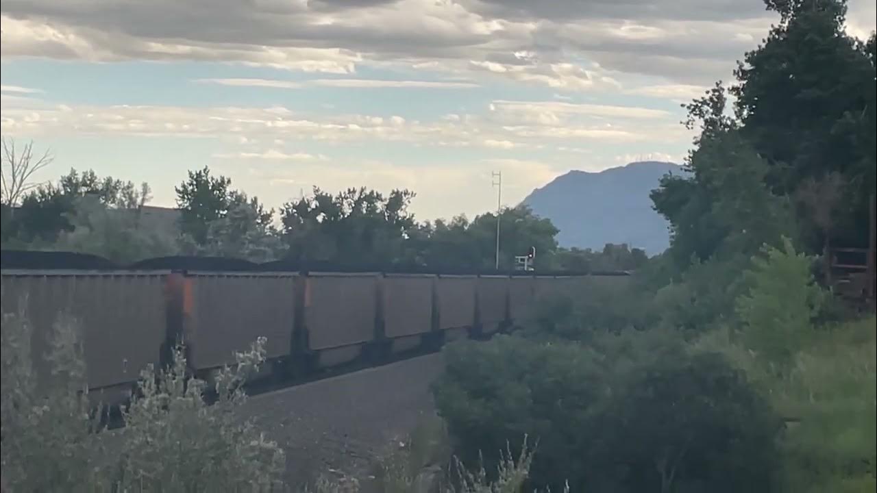 BNSF train 90 date August 11th 2023 a EMD SD70ACe BNSF coal train pass southbound CO #BNSF - YouTube